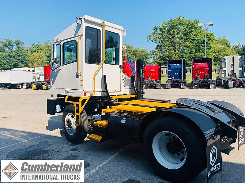 2019 Capacity TJ5000 (For Sale) | Yard Spotter | #167289