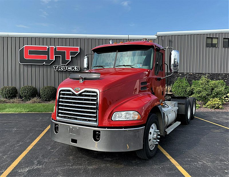 2005 Mack Pinnacle CXN613 (For Sale) | Semi Truck | #UT100283