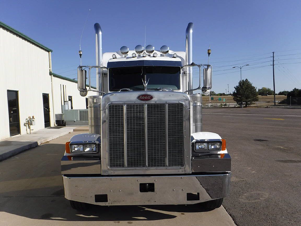 2007 Peterbilt 379 (For Sale) | 70" Sleeper | #4210