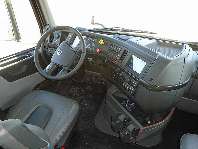 2020 Volvo VNL 860 (For Sale) | 77" Sleeper | #3P1067