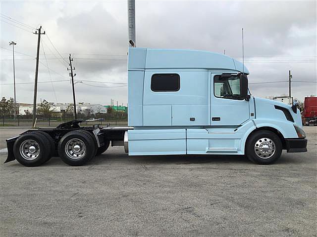 2013 Volvo VNL 730 For Sale | 77" Sleeper | #235893