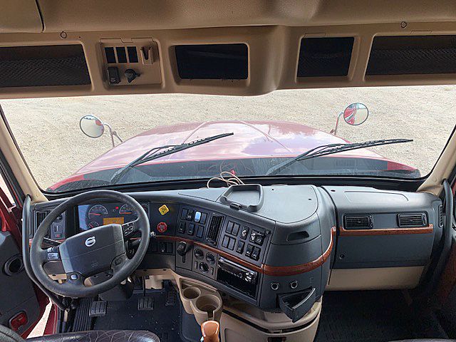 2007 Volvo VT64T880 For Sale | Raised Roof Sleeper | #SA1920