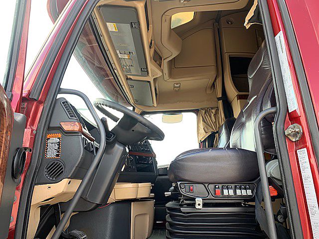 2007 Volvo VT64T880 For Sale | Raised Roof Sleeper | #SA1920