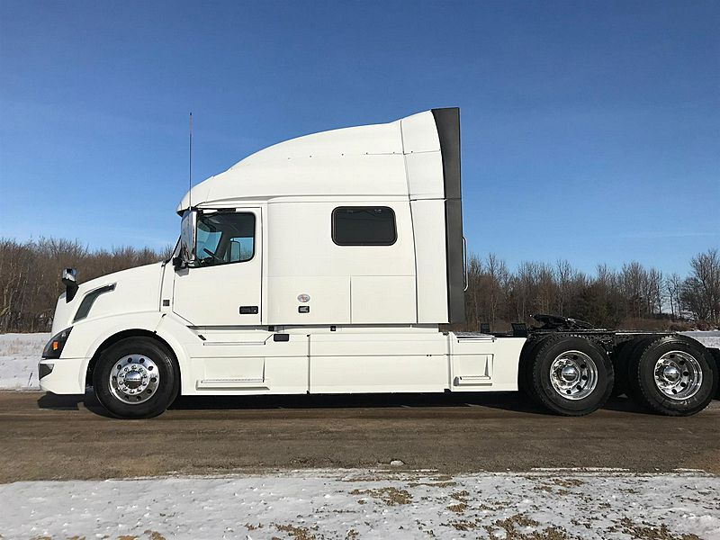 2018 Volvo VNL 730 (For Sale) | 77" Sleeper | #89262