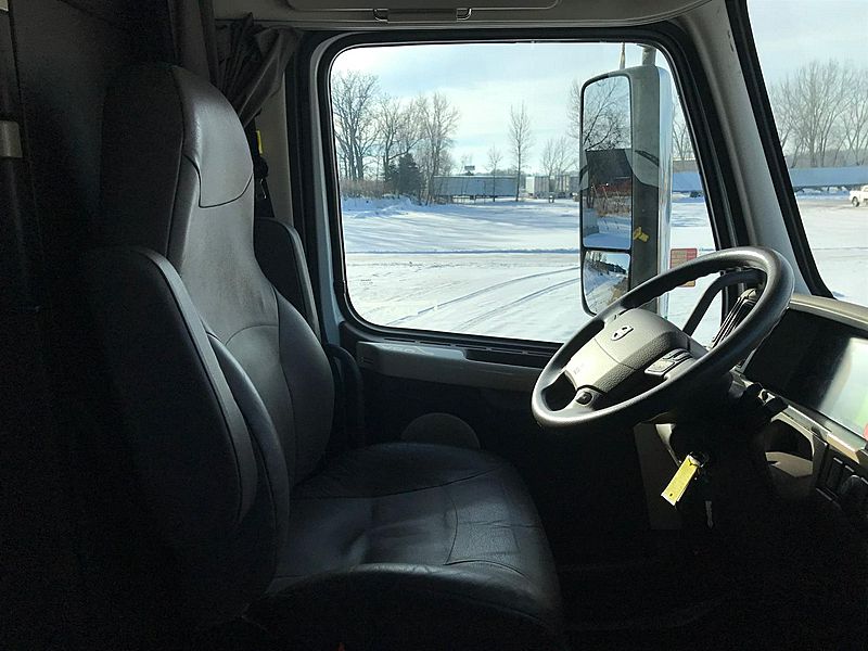 2018 Volvo VNL 730 (For Sale) | 77" Sleeper | #89262