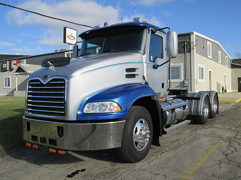 2004 Mack CX (For Sale) | Semi Truck | #UT100345