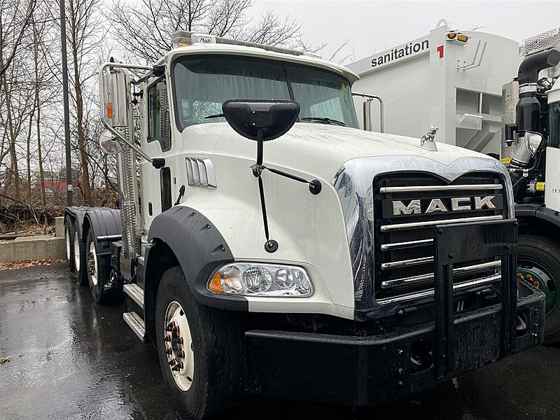 2016 Mack GU813 (For Sale) | Dump Truck | #UM-588