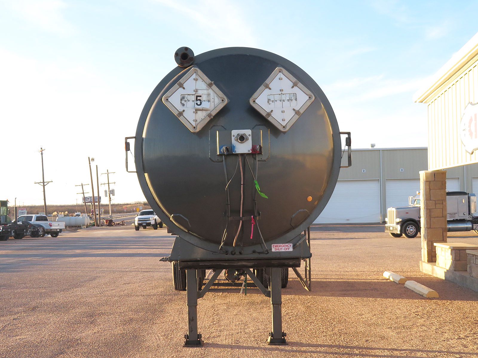 2011 Overland Tank Inc. DOT 412 Acid (For Sale) | Trailer | #5799UC