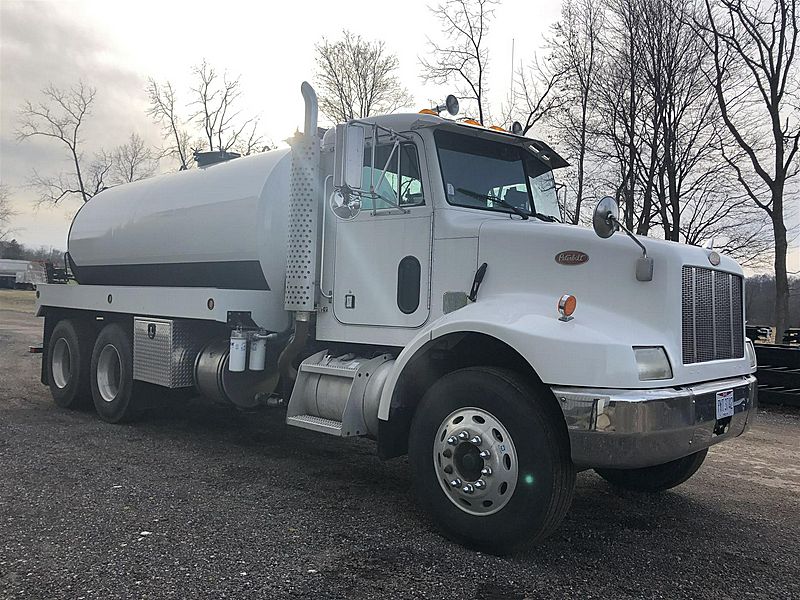 1997 Peterbilt 330 (For Sale) | Vacuum Truck | #C8349