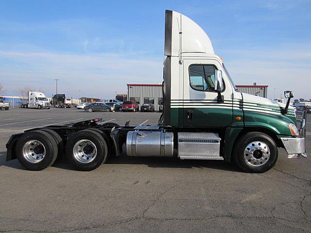 2014 Freightliner CASCADIA For Sale | NON Sleeper | #236416