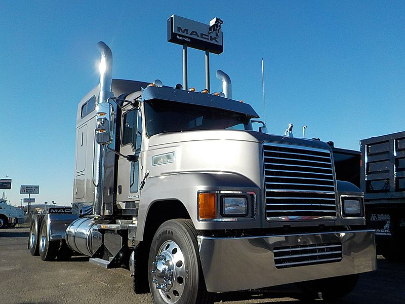 2017 Mack Pinnacle CHU613 Rawhide (For Sale) | 70" Sleeper | #6990910