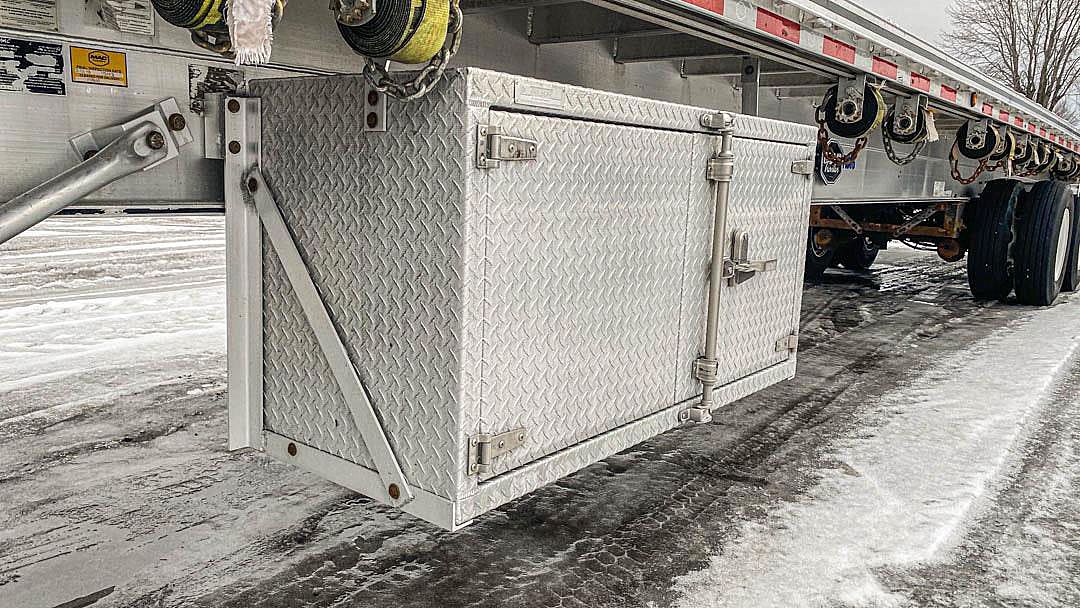 2019 MAC 53' FLATBED ALUMINIUM (For Sale) | Sleeper Truck | #R-29233