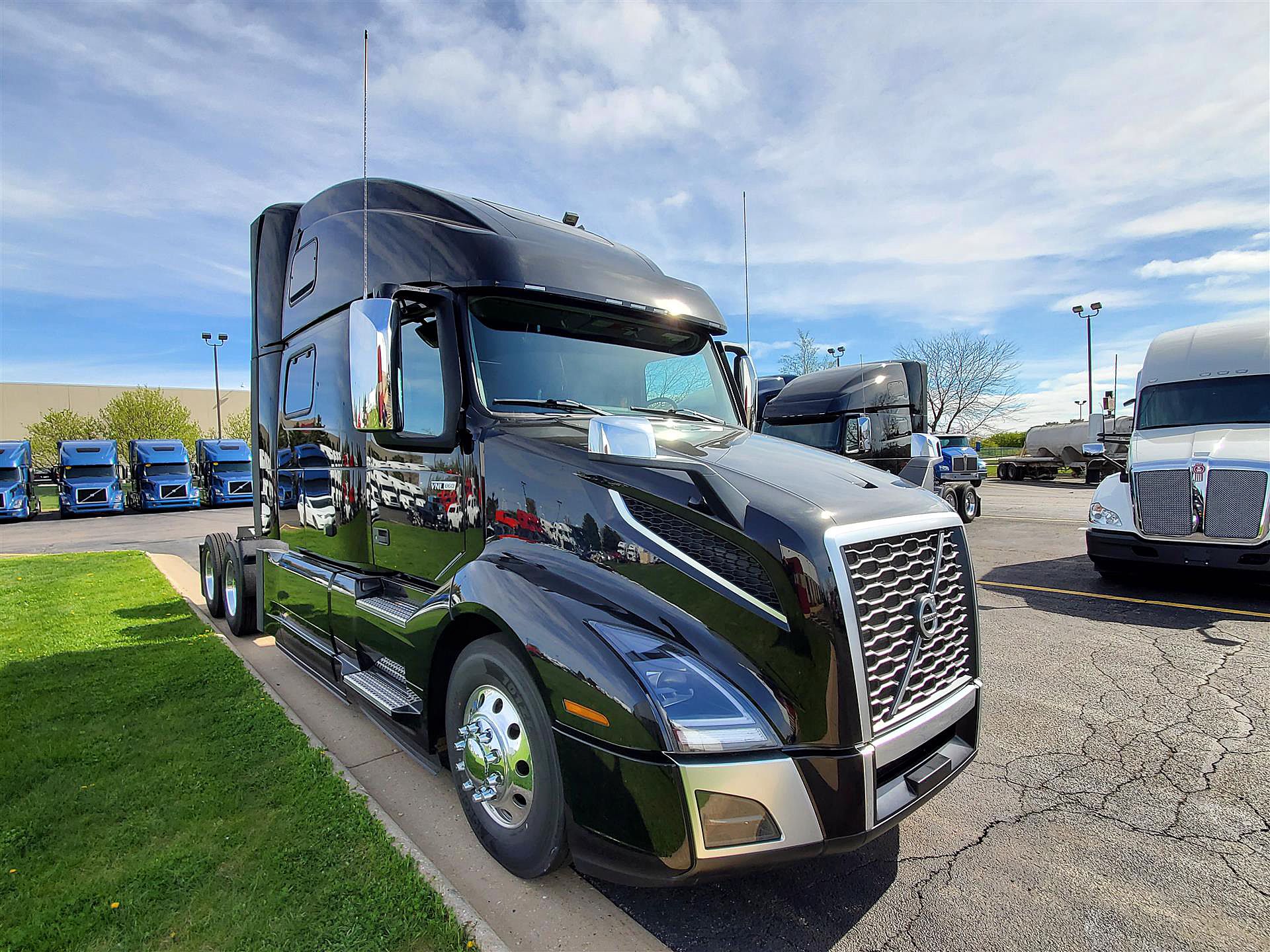 2021 Volvo VNL 860 (For Sale) | 77" Sleeper | #W7096.9