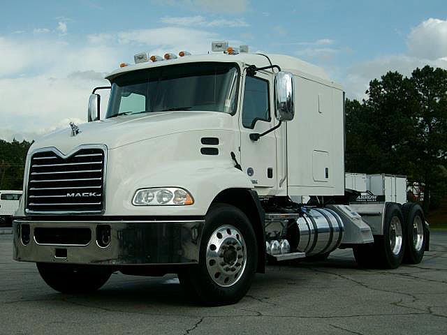 2016 Mack Pinnacle CXU613 (For Sale) | 48" Sleeper | #237814