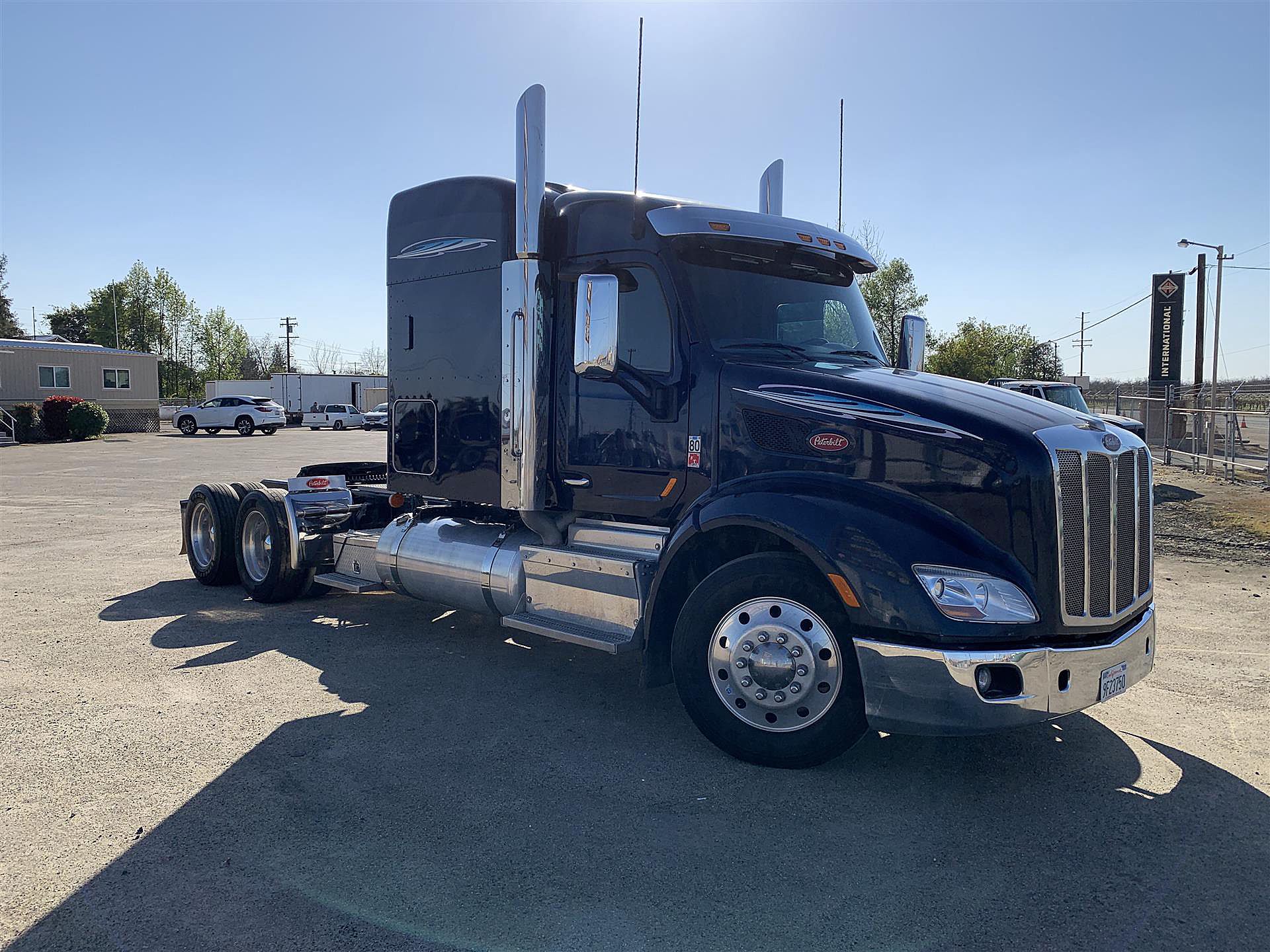 2016 Peterbilt 579 For Sale | 72" Sleeper | #322625R