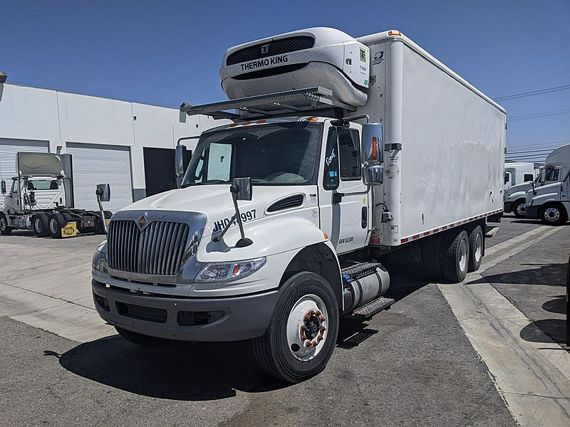 2018 International 4400 Tandem (For Sale) | 24' Box | #JH048997
