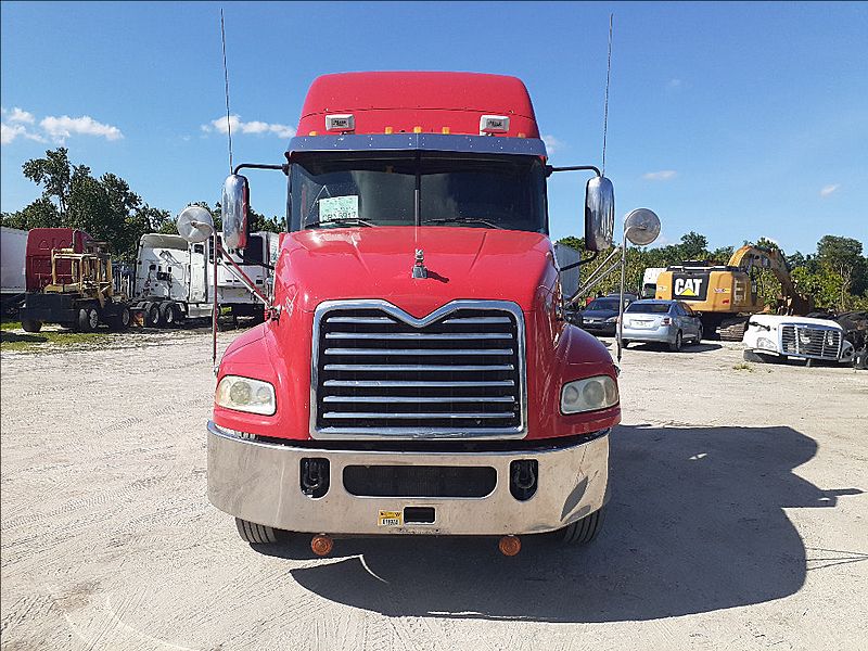2015 Mack Pinnacle CXU613 (For Sale) | Raised Roof Sleeper | #ST139596