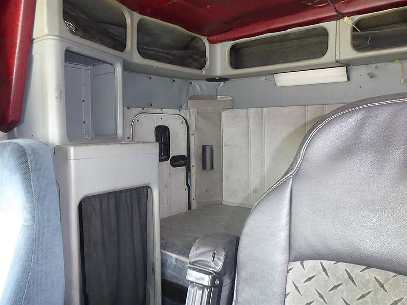 1997 Freightliner FLD120 For Sale | flat Sleeper | #9219
