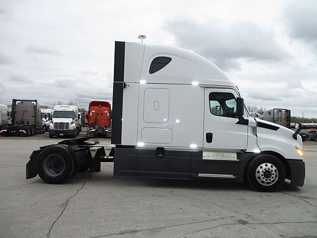 2019 Freightliner P4 CASCADIA DT12 (For Sale) | 72" Sleeper | #67930