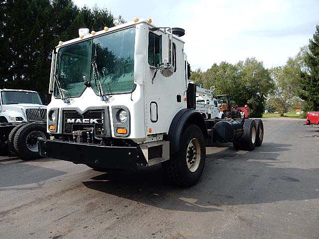 2010 Mack MRU 613 (For Sale) | Cab & Chassis | #8707