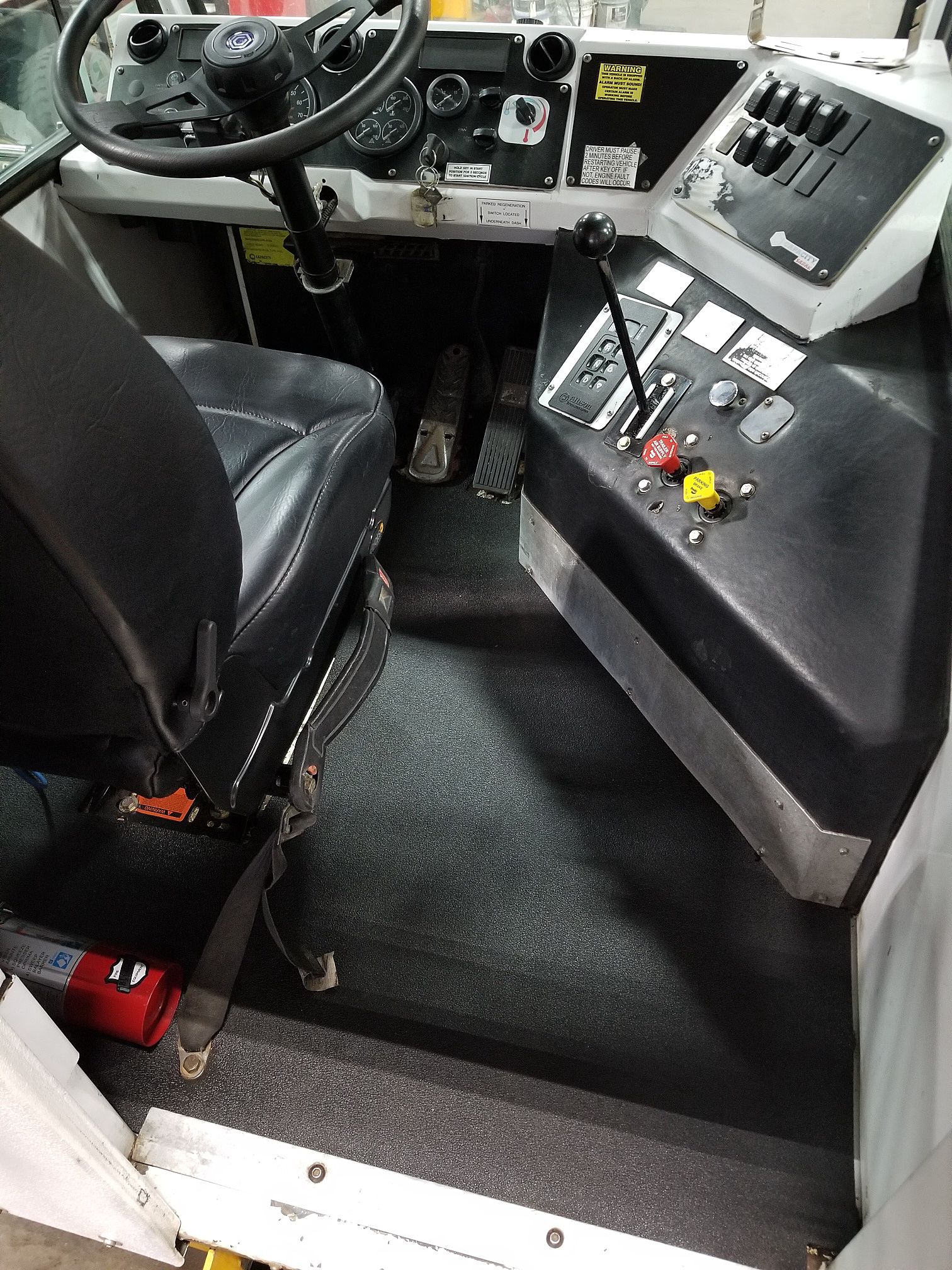 2015 Capacity Sabre For Sale | Yard Spotter | #KG0017