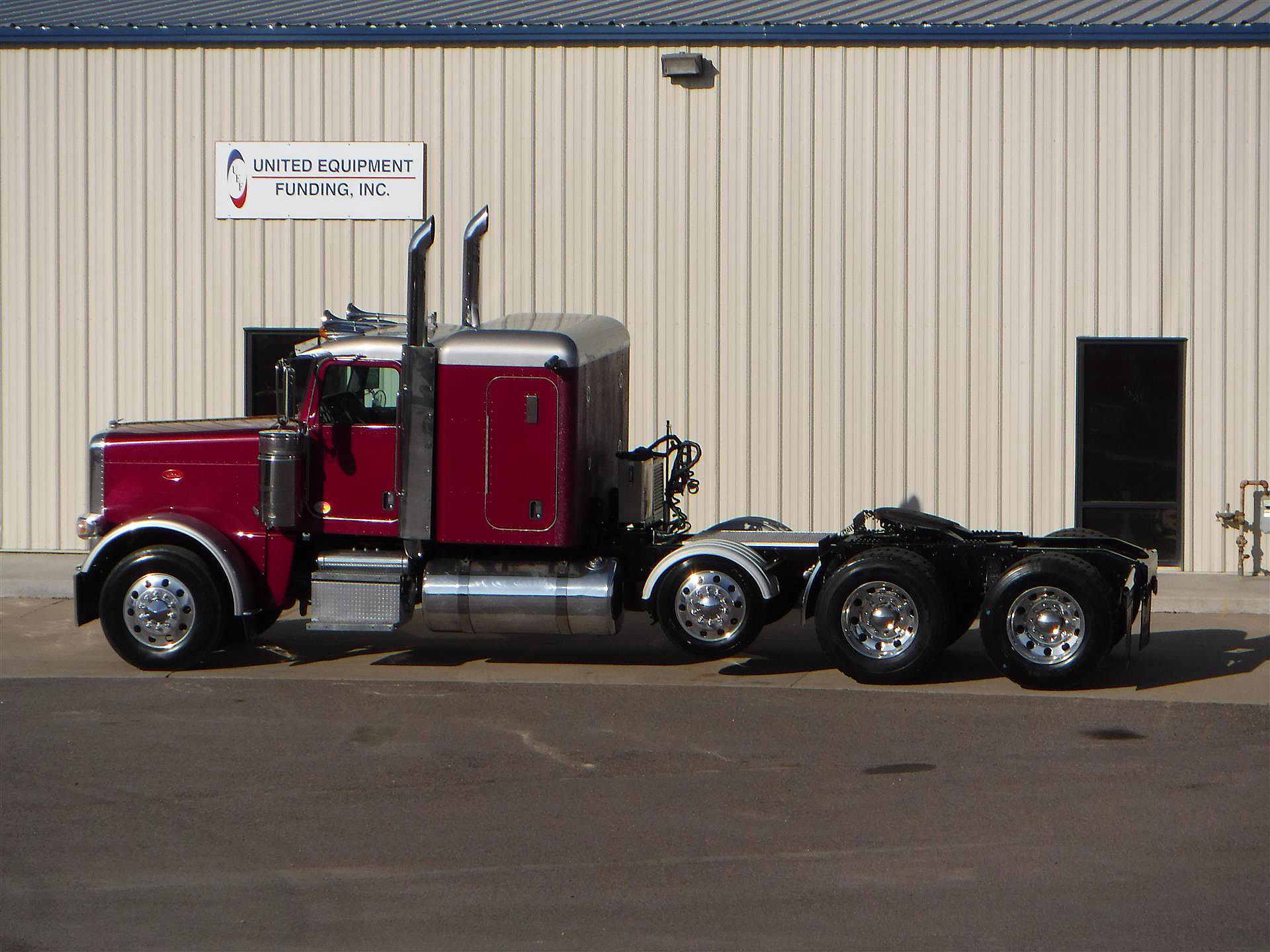2014 Peterbilt 388 For Sale | 48" Sleeper | #4386