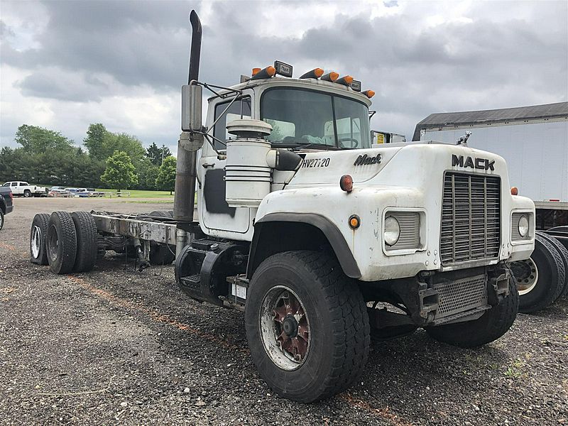 1986 Mack RD686SX (For Sale) | Cab & Chassis | #8479