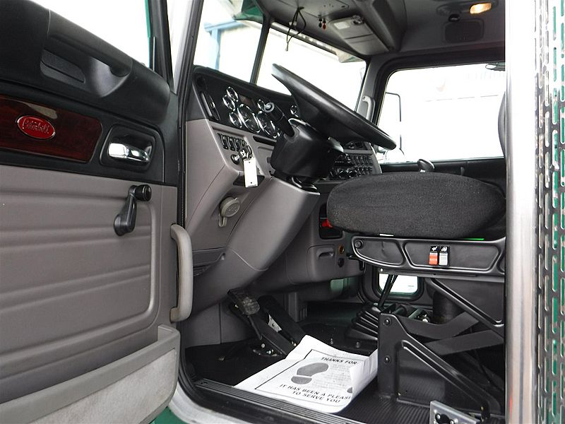 2018 Peterbilt 388 (For Sale) | Day Cab | #4387