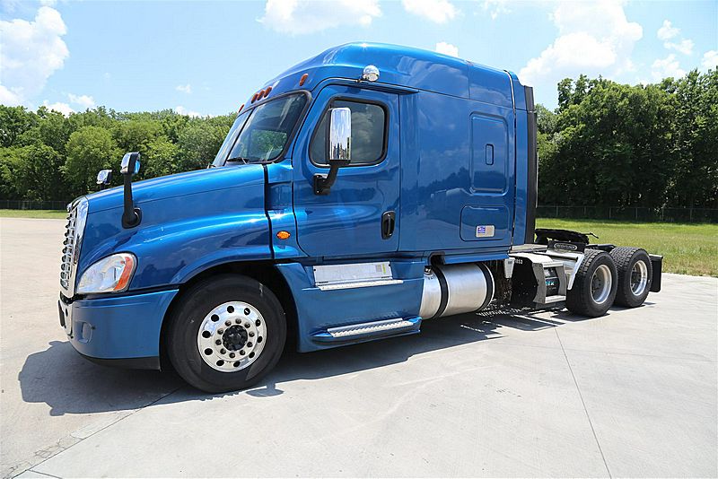 2017 Freightliner Custom Cascadia For Sale | 72" Sleeper | #11114