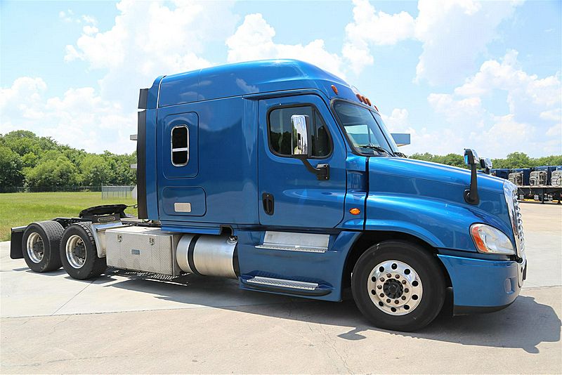 2017 Freightliner Custom Cascadia For Sale | 72" Sleeper | #11114
