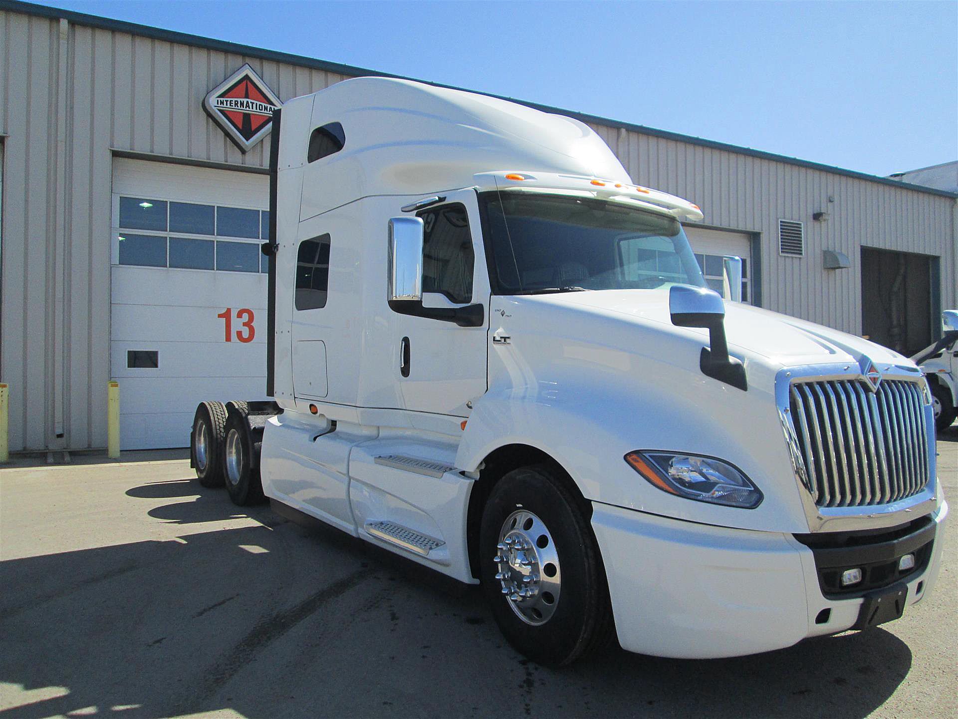 2018 International LT625 (For Sale) | 73" Sleeper | #328263