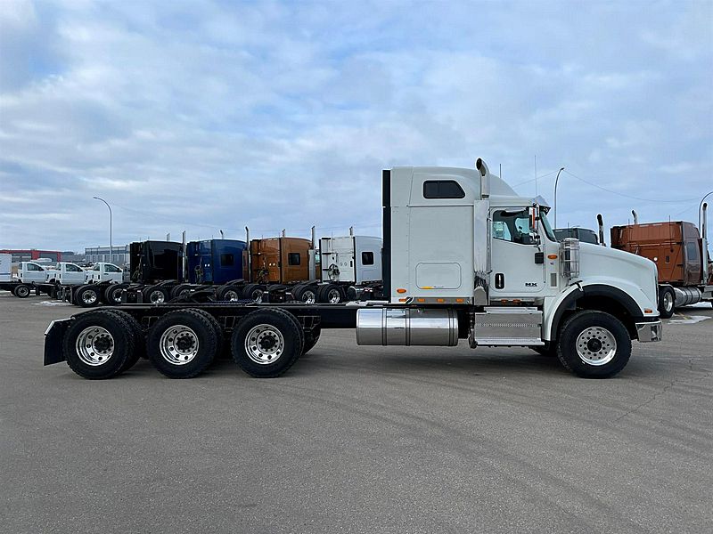 2020 International HX620 (For Sale) | 51" Sleeper | #437320