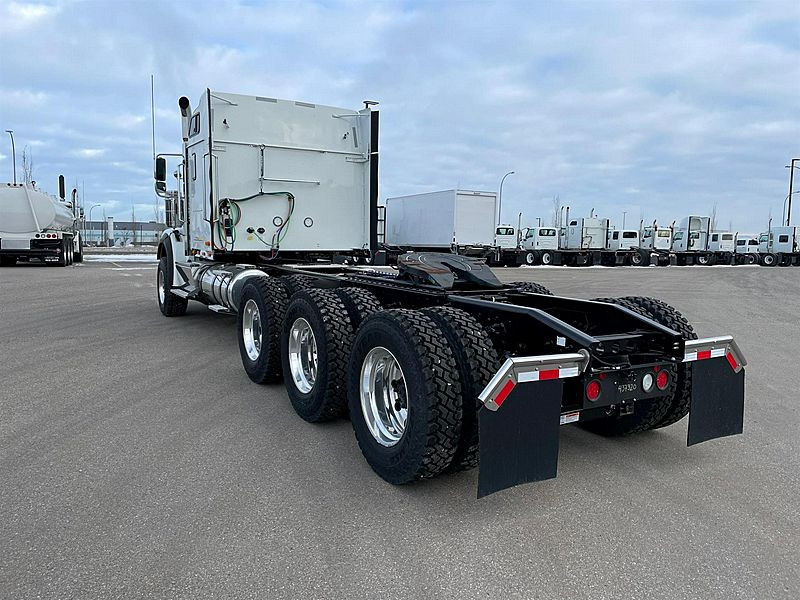 2020 International HX620 (For Sale) | 51" Sleeper | #437320