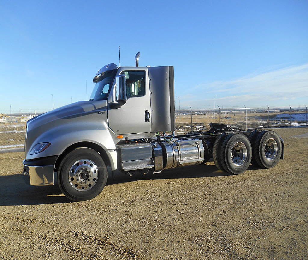 2019 International LT625 (For Sale) | 18" Sleeper | #302209