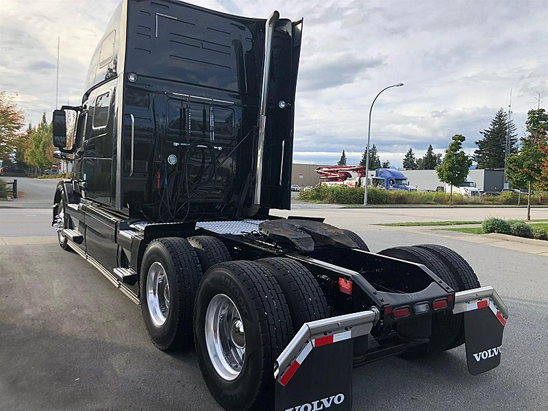 2015 Volvo 780 For Sale | 780" Sleeper | #910731