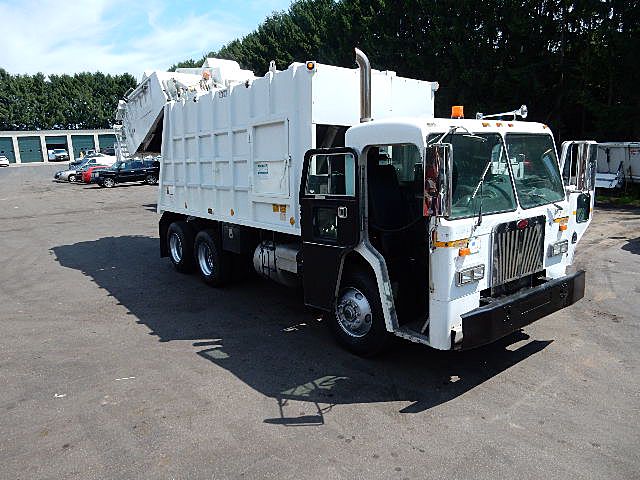 2005 Peterbilt 320 For Sale | Refuse Truck | #8692