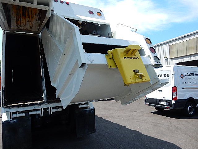 2005 Peterbilt 320 For Sale | Refuse Truck | #8692