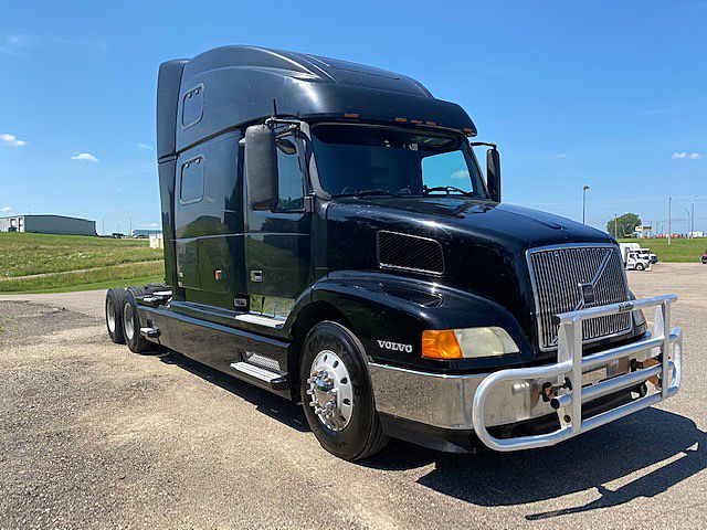 2001 Volvo VNL 770 For Sale | 77" Sleeper | #54606B
