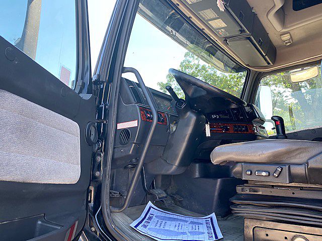 2001 Volvo VNL 770 For Sale | 77" Sleeper | #54606B