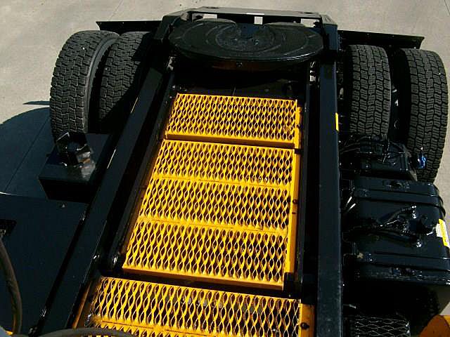 2016 Capacity TJ9000 (For Sale) | Yard Spotter | #240124