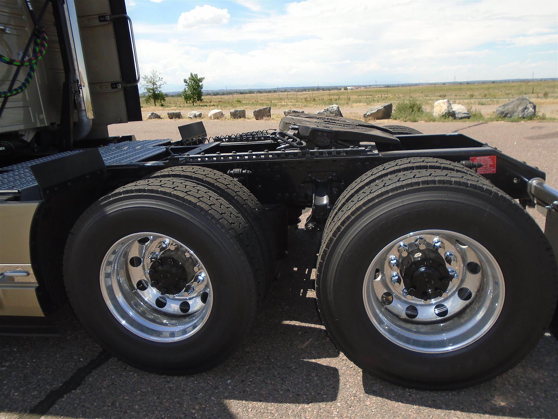 2021 Volvo VNL 860 For Sale | 77" Sleeper | #31519