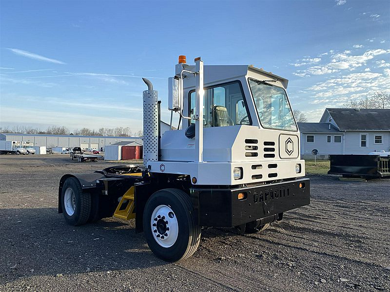 2015 Capacity TJ5000 For Sale | Yard Spotter | #8493