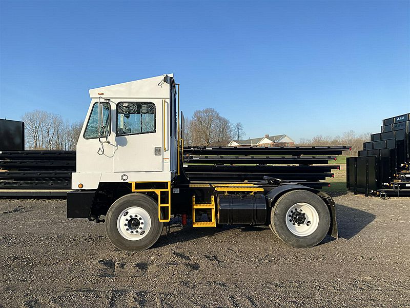 2015 Capacity TJ5000 For Sale | Yard Spotter | #8493