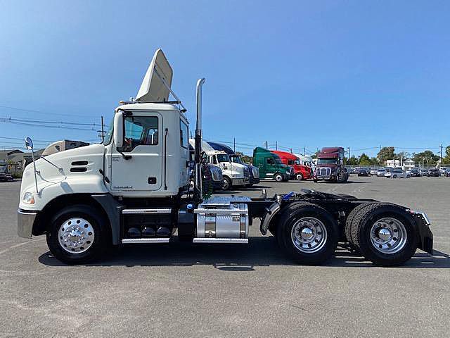 2015 Mack CXU613 (For Sale) | NON Sleeper | #240237