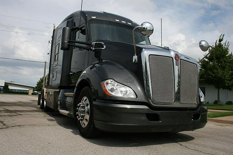 2017 Kenworth Custom T680 (For Sale) | 76" Sleeper | #11076
