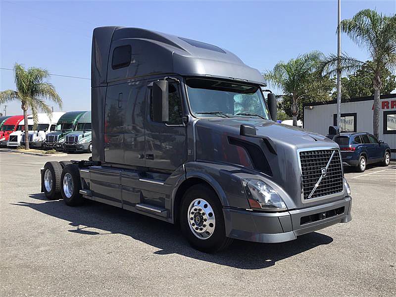 2014 Volvo VNL 670 For Sale | 61" Sleeper | #241455