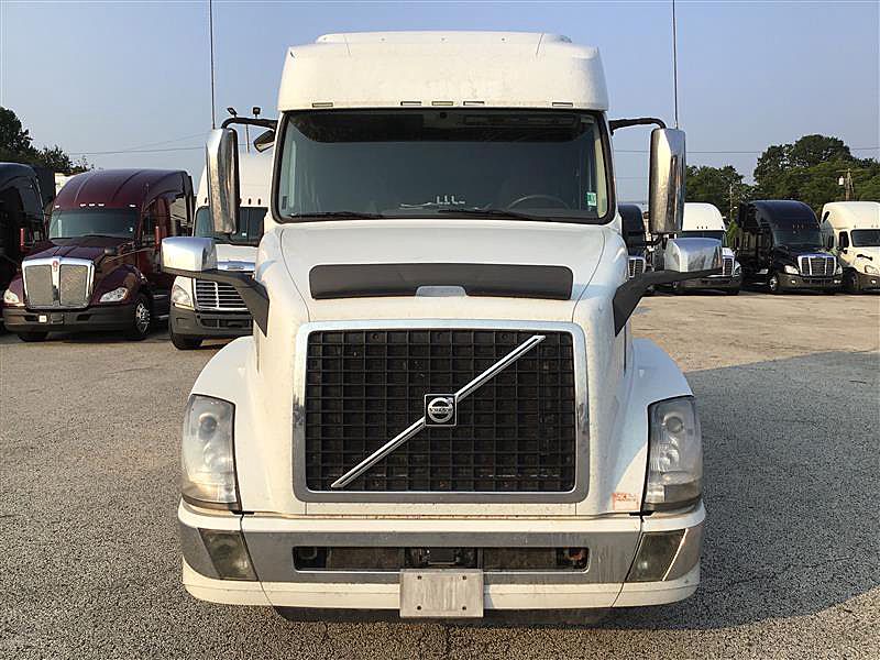 2016 Volvo VNL 730 (For Sale) | 61" Sleeper | #241610
