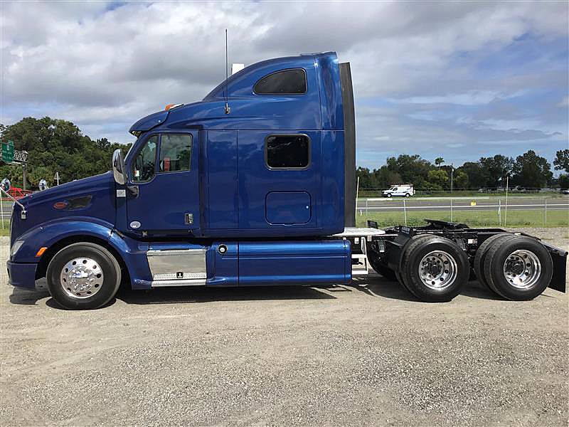 2016 Peterbilt 587 For Sale | 75" Sleeper | #241817