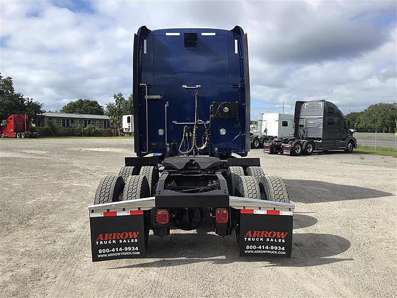 2016 Peterbilt 587 For Sale | 75" Sleeper | #241817