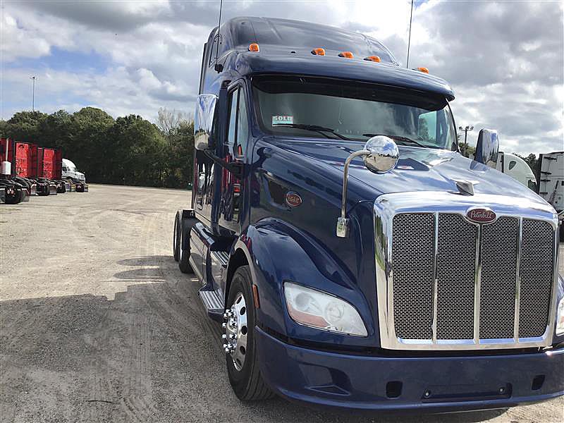 2016 Peterbilt 587 For Sale | 75" Sleeper | #241817